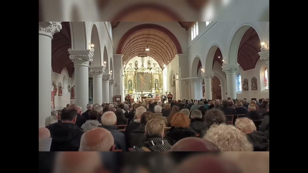 Célébration Fête de la Toussaint 2023 Chant d'entrée - YouTube