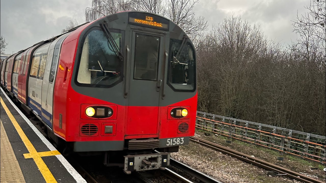Full Journey Onboard The Northern Line 1995 Stock From Mill Hill East ...