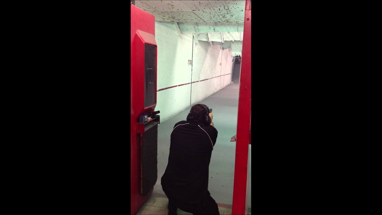 Israeli carry (Tactically Correct) - YouTube