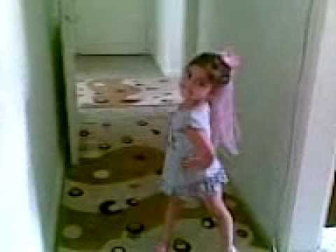 zeynep nisa podyum kazası