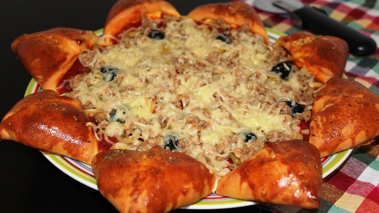 Star shaped pizza ♡ Pizza en forme d'étoile ♡ بيتزا على شكل نجمة - YouTube