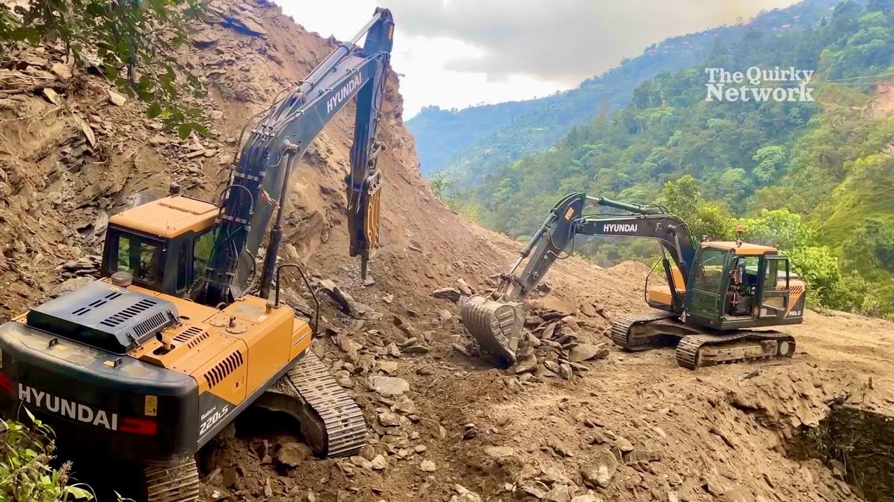 Excavators In Action | Construction Site | Skillful Operator | JCB ...