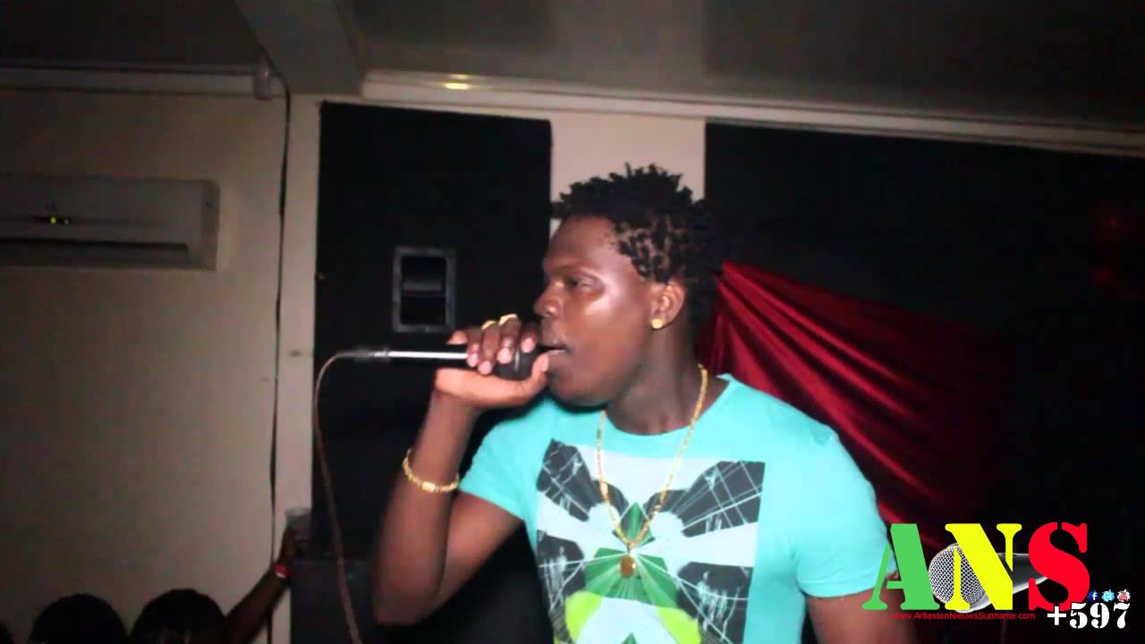 Jannie, Lodilikie & Jackson Blai Live (4 jaar Universal band NW Mall ...