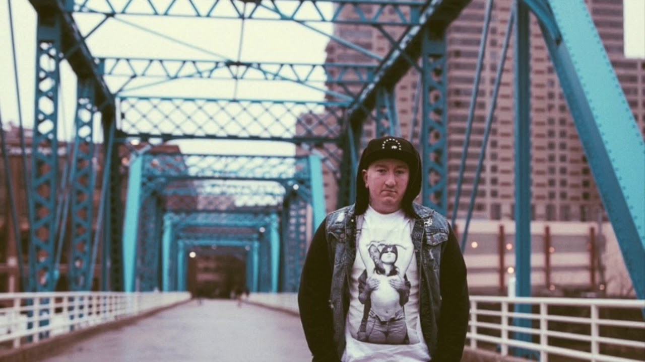 Jason Bowld (Bullet for my Valentine/Pitchshifter) - YouTube