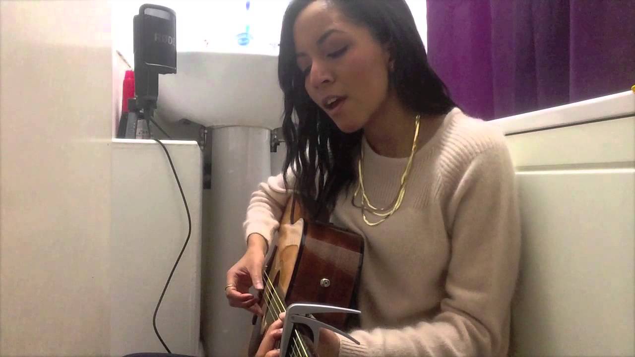 Thinking Out Loud - Ed Sheeran Cover by Laura Zocca - YouTube