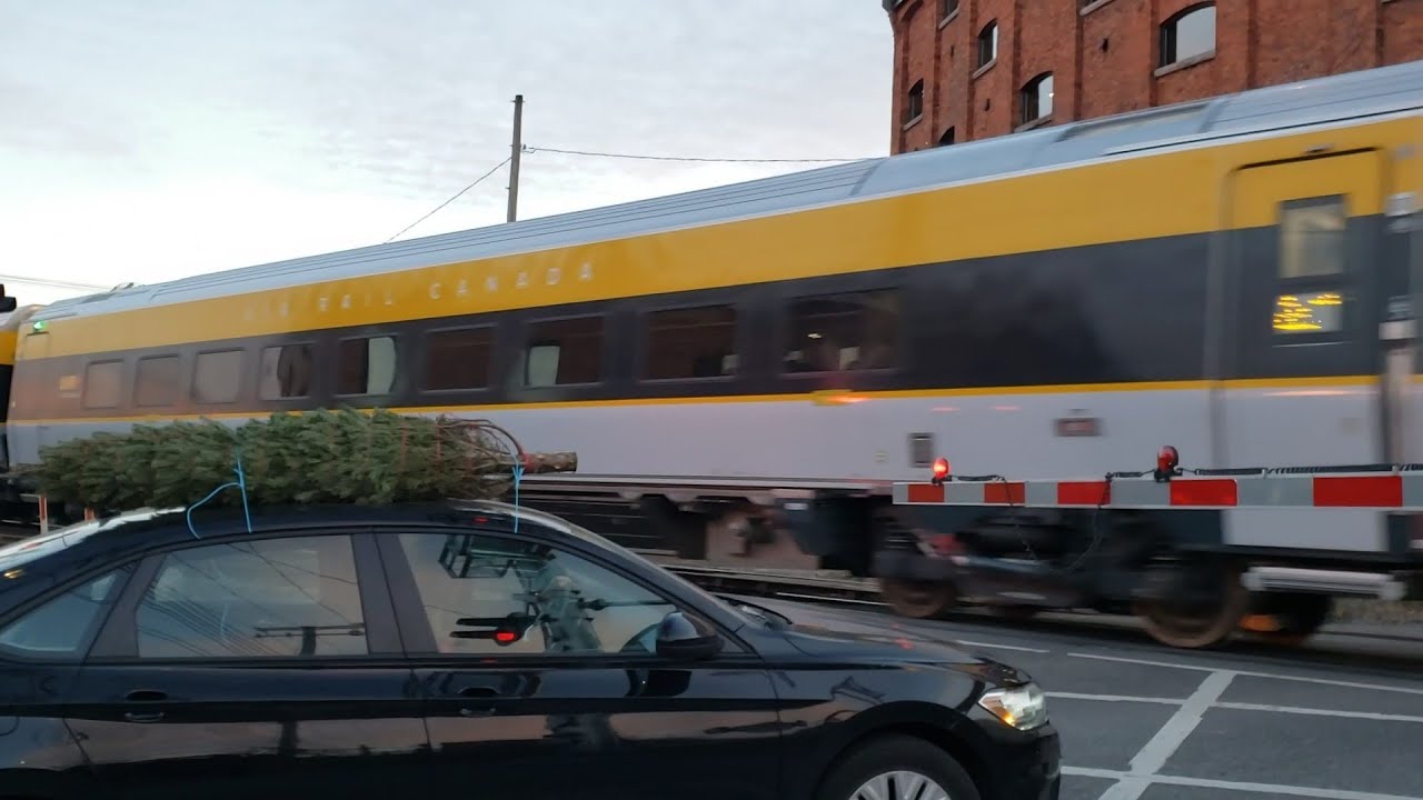 WINTER TRAINS Via Rail Siemens Venture and Charger SC-42 at St Ambroise ...