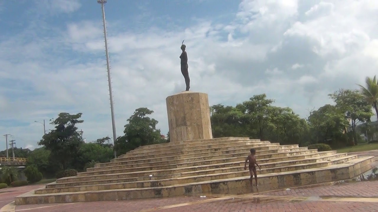 Cartagena, Colombia - La India Catalina statue 5 - YouTube