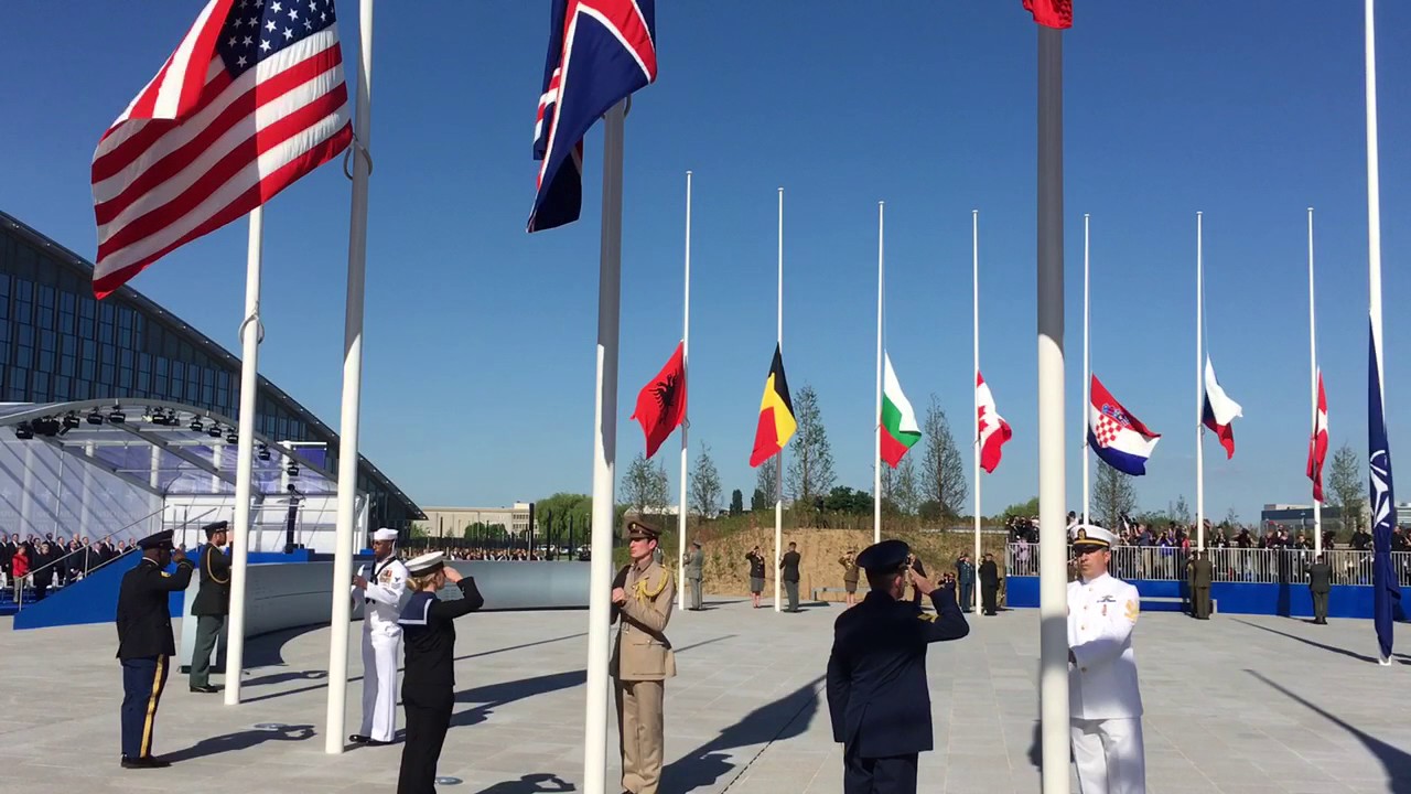 NATO headquarters 25/05/2017 - YouTube