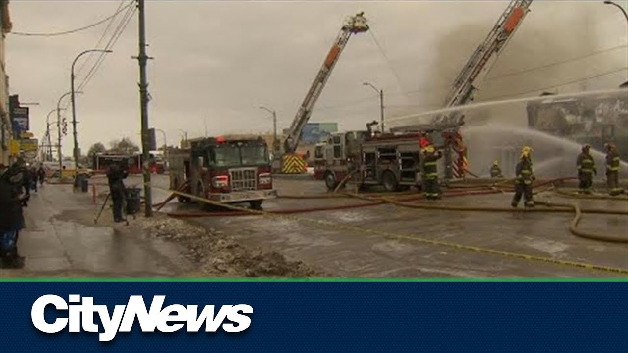 Winnipeg businesses ‘total loss’ after weekend fire - YouTube