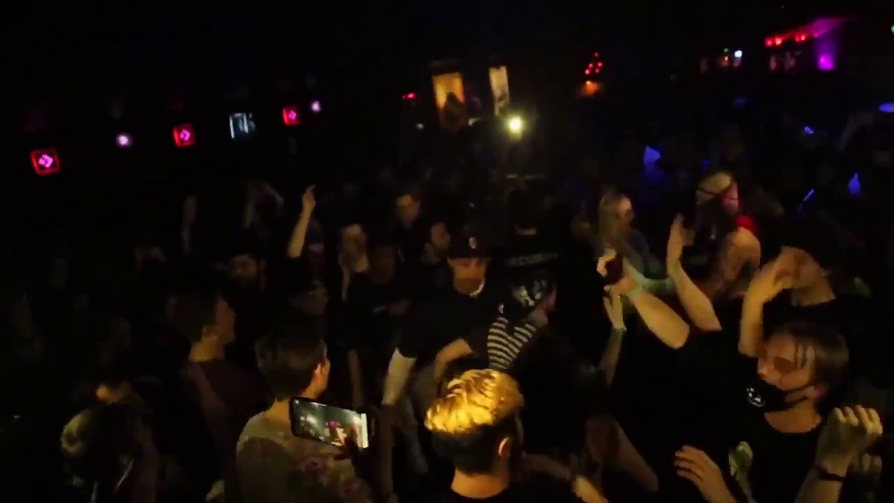 Zomboy - Bitterz (Svdden Death ) Crowd Moshing - YouTube