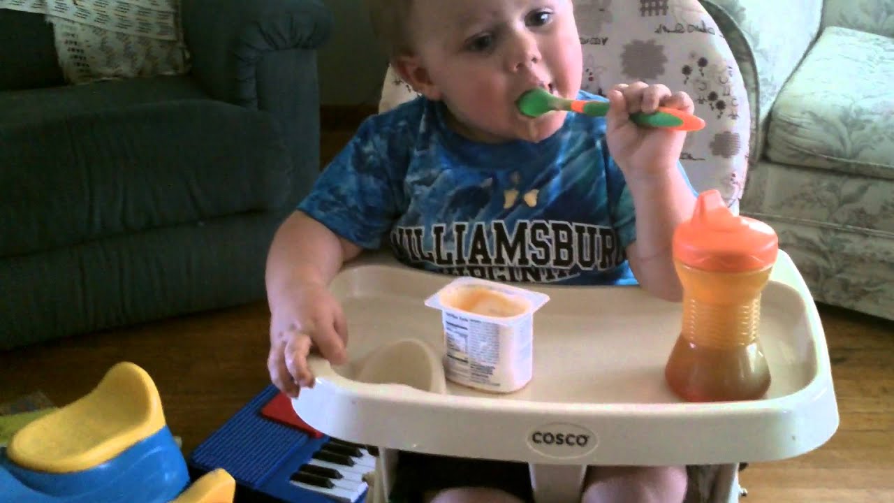 Alex Eating.MOV - YouTube