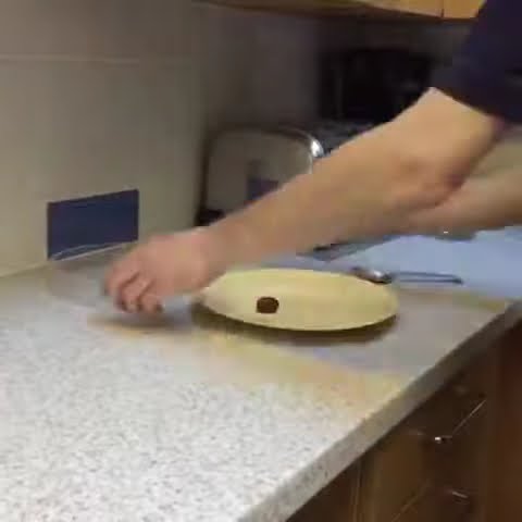 Perspex Plate Guard prevents food chasing! - YouTube