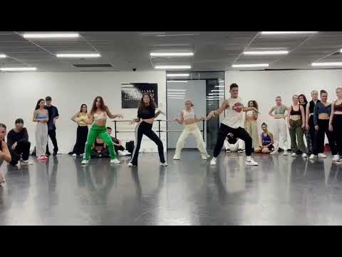 Zara Psirakis - Blake John Wood (Kiss Me More) - YouTube