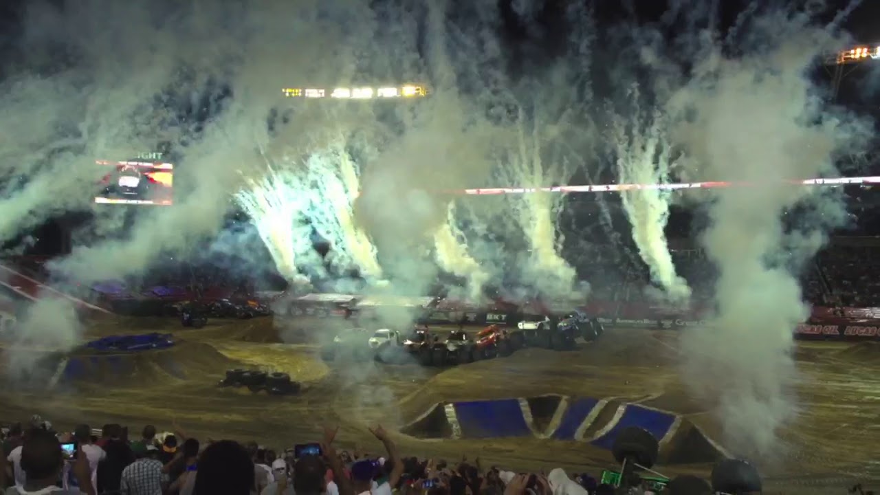 Monster Jam World Record 7-Truck Jump at Orlando - YouTube