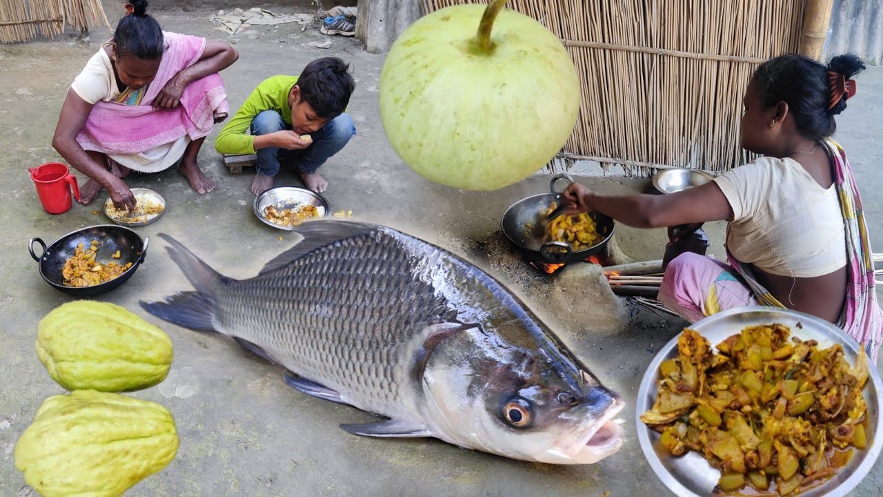 How to cook FISH recipe in village style by santali TRIBE MOTHER ...