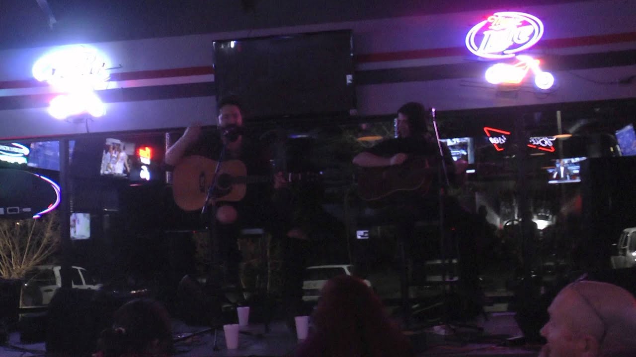 Nolan Neal (Hinder), Bobby Amaru (Saliva) - HIT THE GROUND - First Time ...