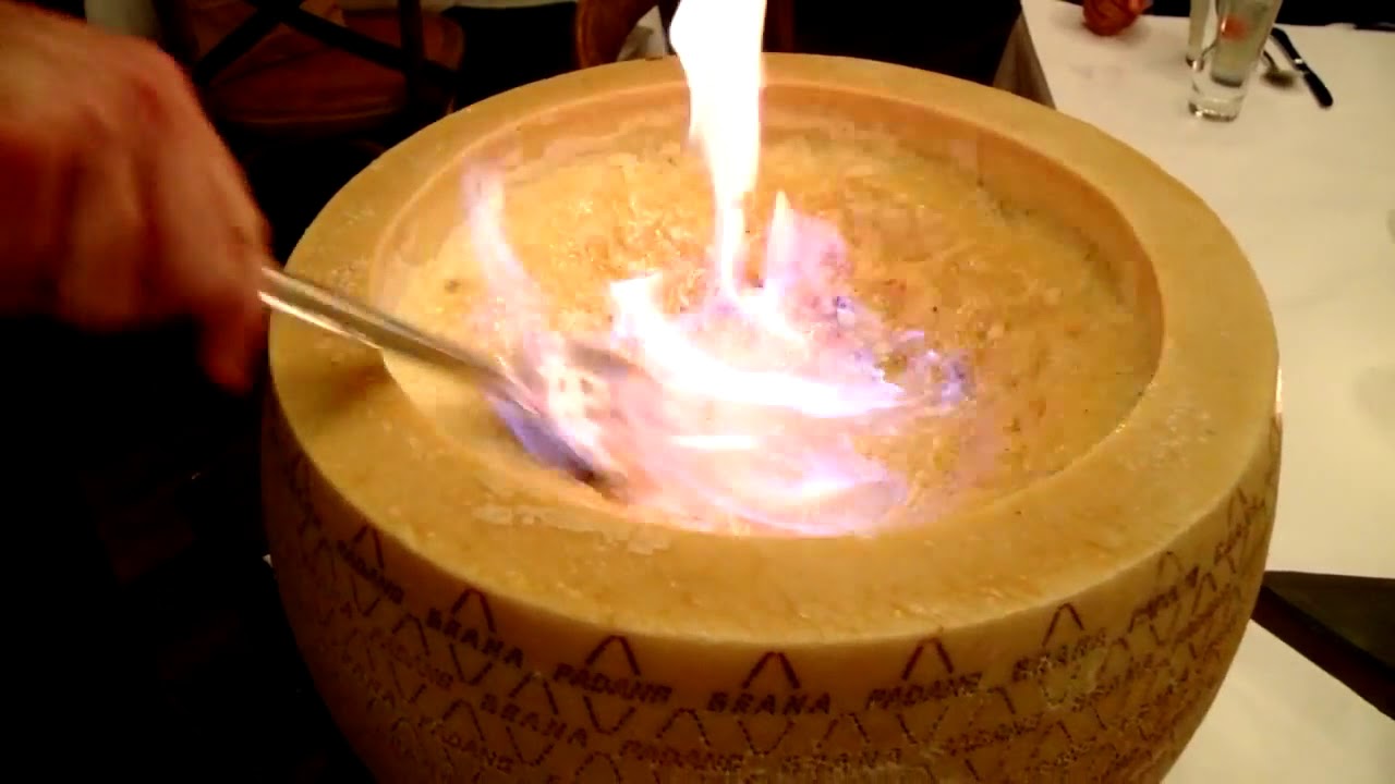 Secret Gourmet Mac & Cheese (cooked in a cheese wheel) - YouTube