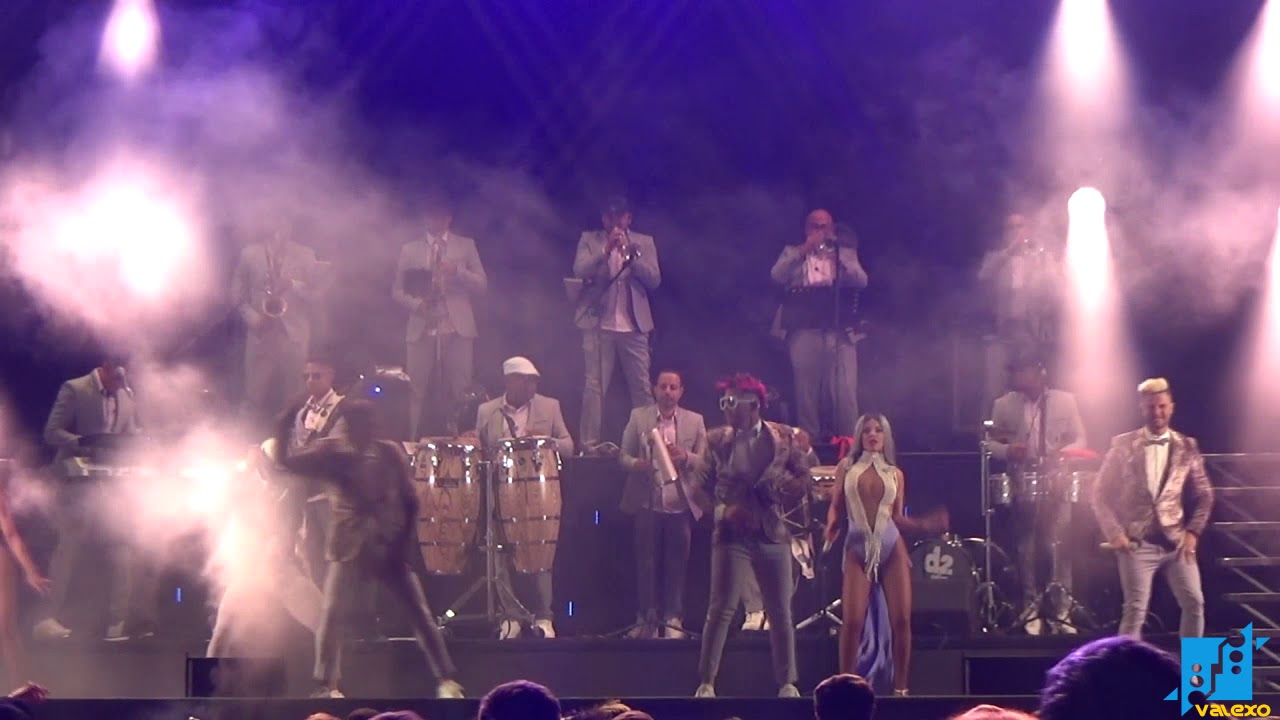 El Combo Dominicano 2018- Intro Revolution Tour - YouTube