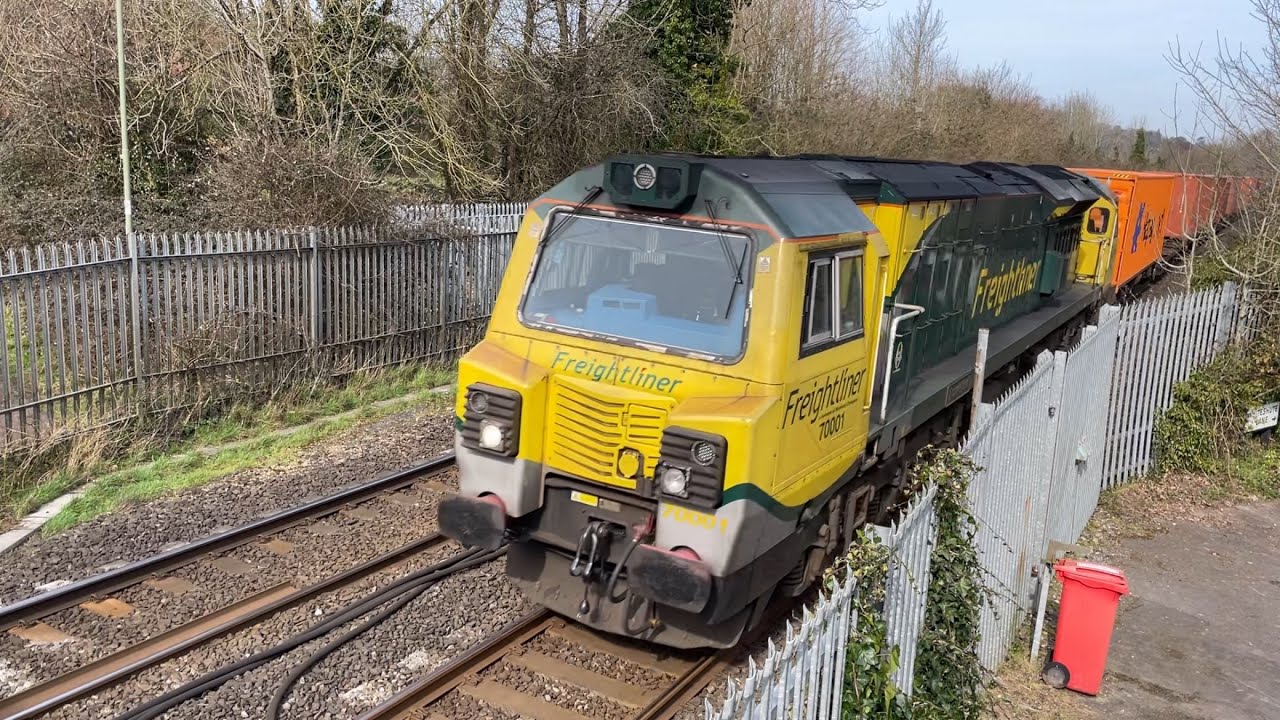 Class 70 | 70001 ‘Powerhaul’ | Freightliner - YouTube