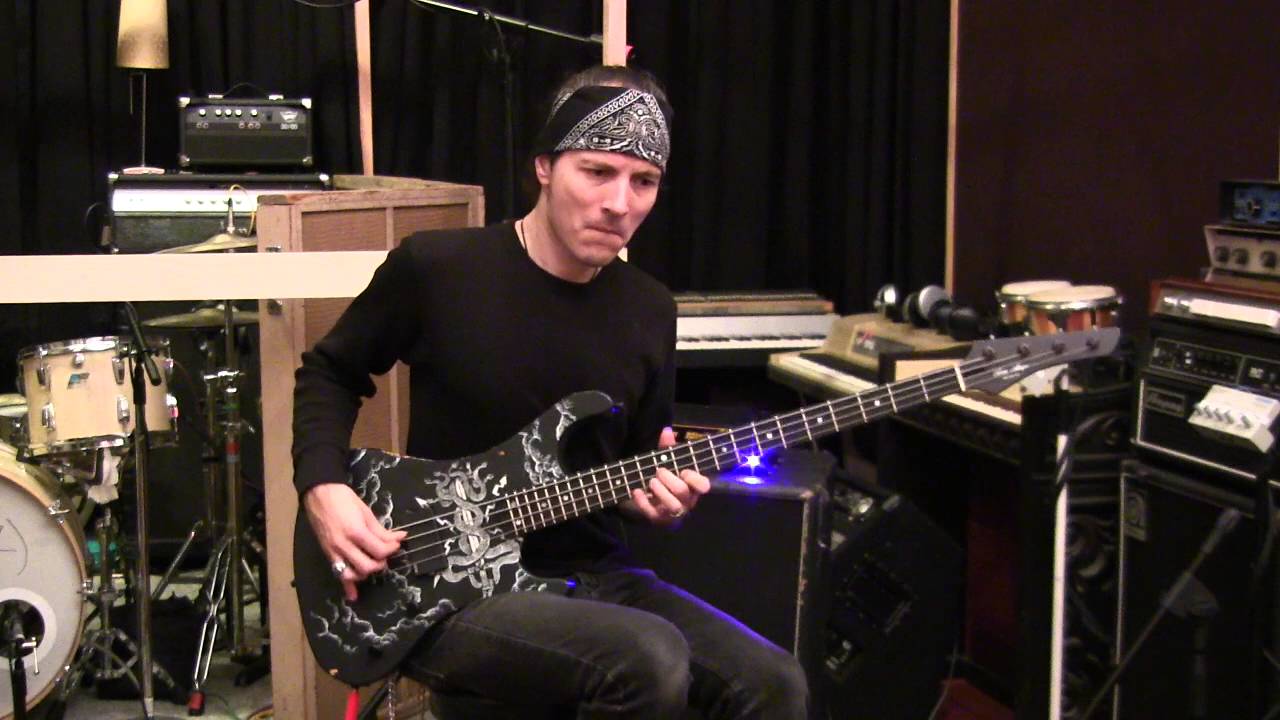 Menno Verbaten Lance Alonzo Bass Guitar Solo and Demonstration - YouTube
