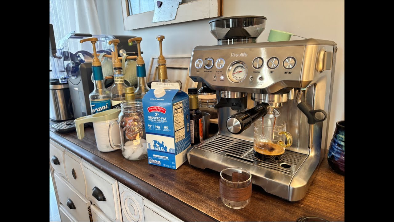 My latest iced coffee obsession 🥤🧊 - YouTube