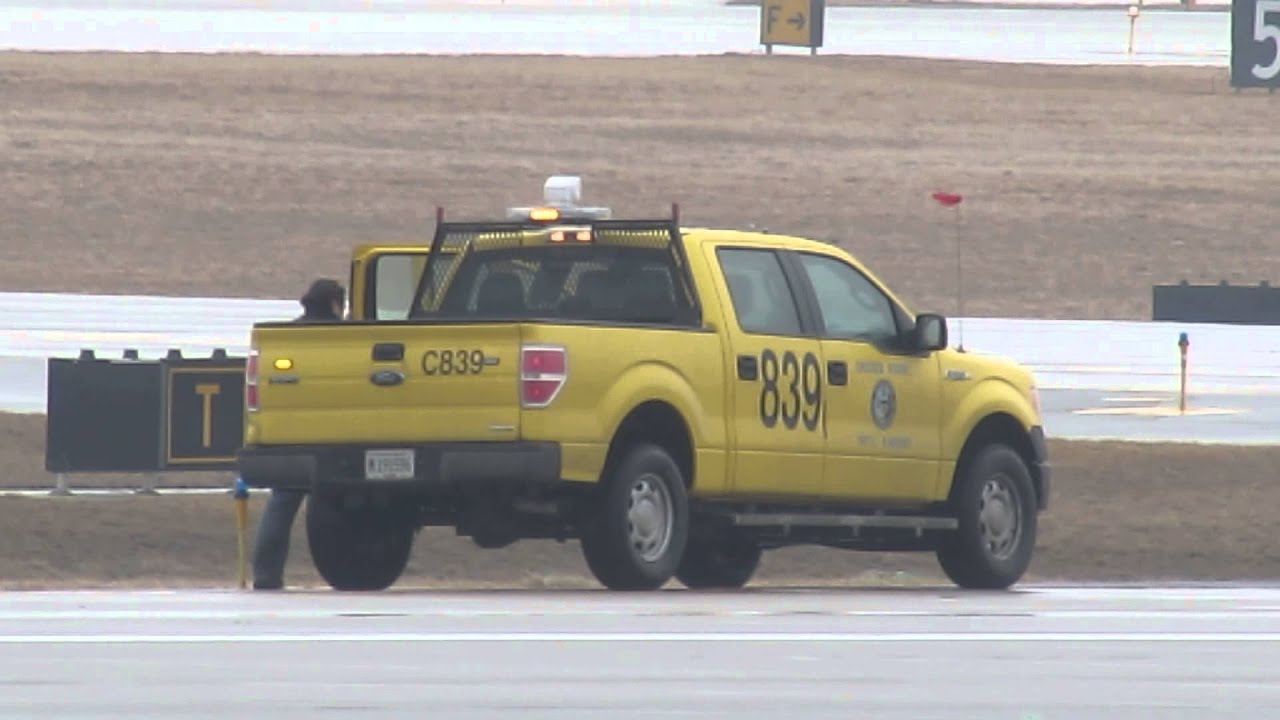 FOD ON THE RUNWAY!!! ORD Airport Operations to the Rescue! [03.27.2014 ...