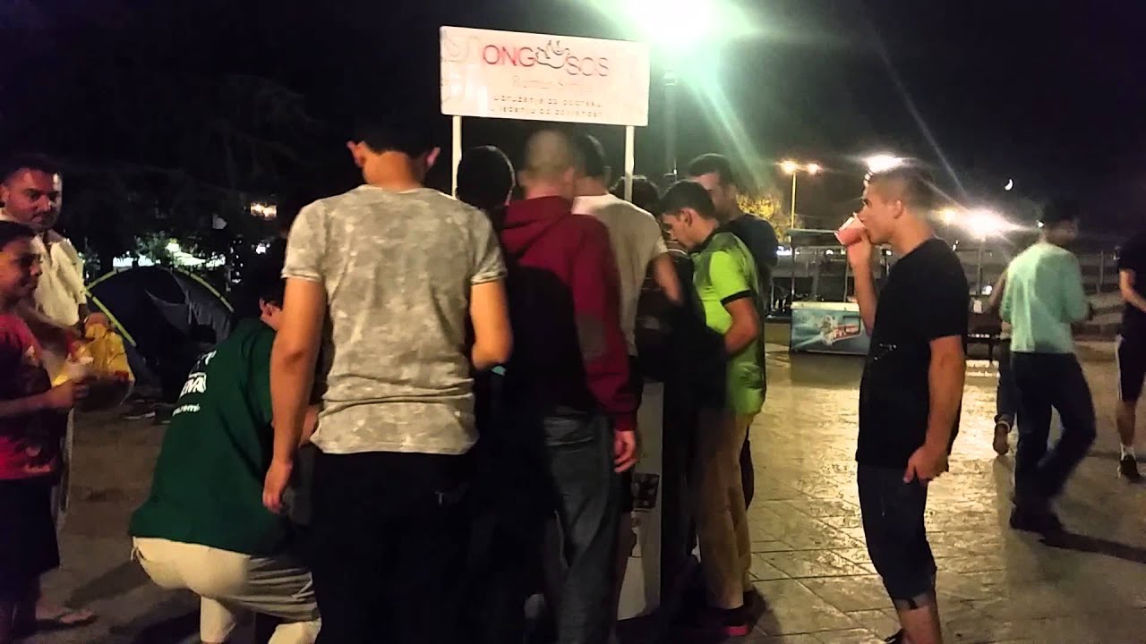 Remar Srbija Humanitarna pomoc izbeglicama u Beogradu - YouTube