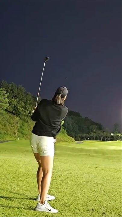 Wow 샷 정말 예술입니다!! KLPGA 한유경 프로. Instagram@kyong510 - YouTube
