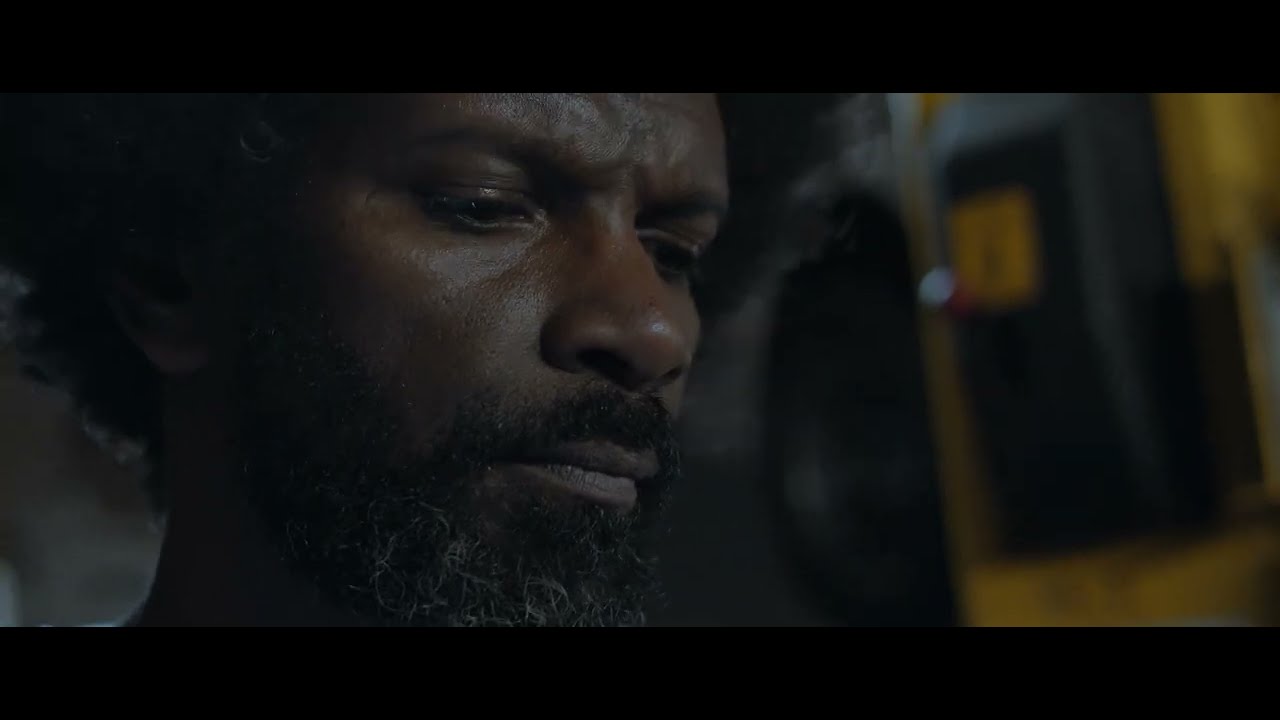 Future Soldier | Trailer Official - YouTube