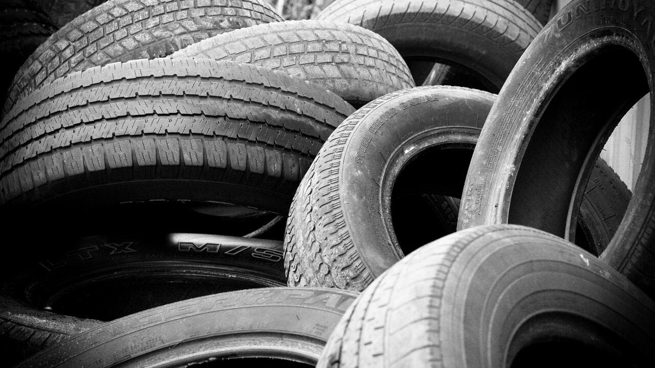 Community Partnership of the Ozarks hosts “Free Tire Toss” event - YouTube
