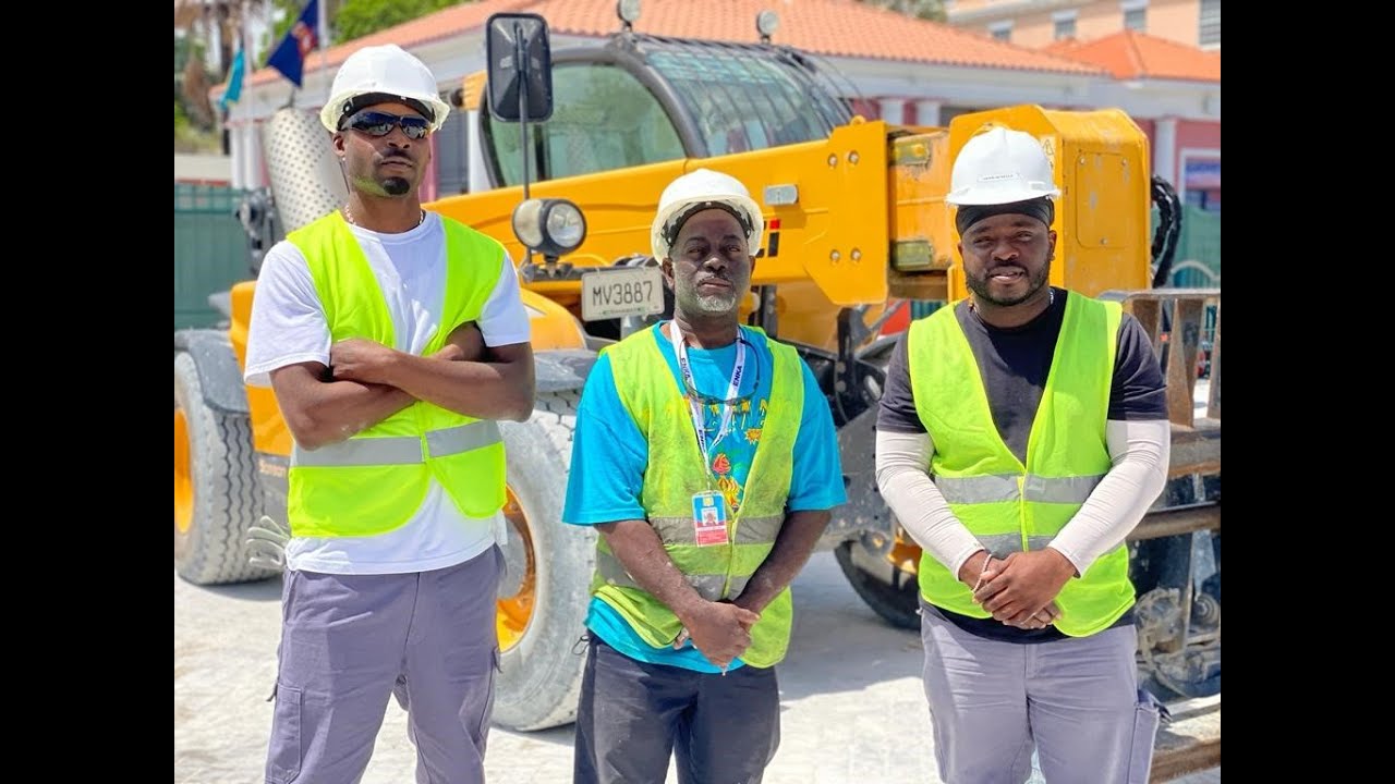 BAHAMIANS AT WORK AT NASSAU CRUISE PORT - YouTube