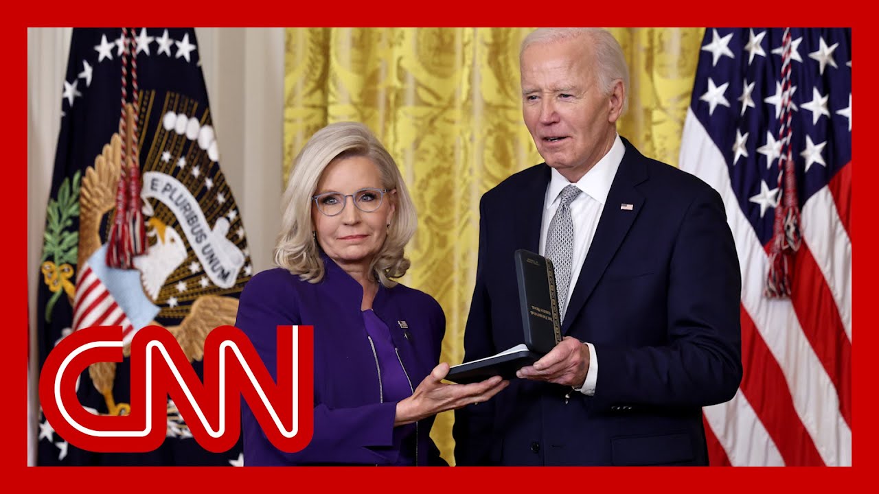 Biden awards high civilian honor to Liz Cheney in rebuke to Trump - YouTube
