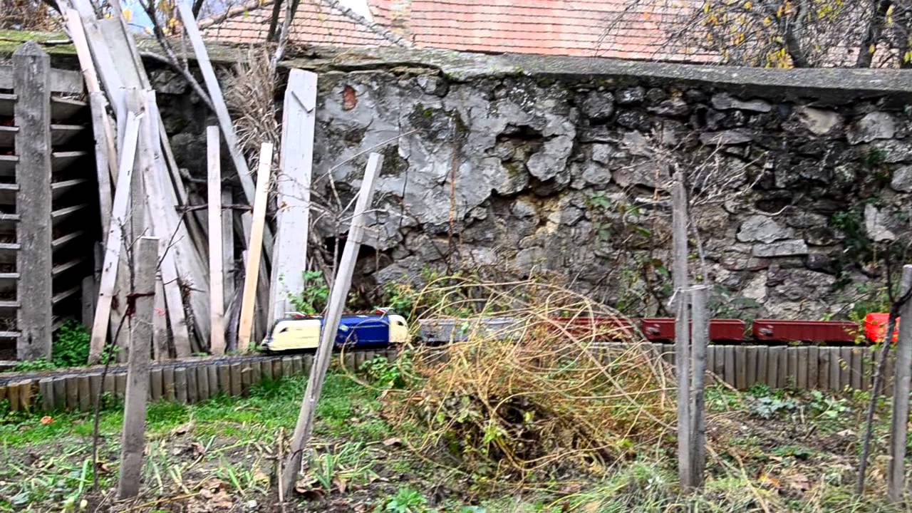 PIKO G scale European garden train with sound HD - YouTube