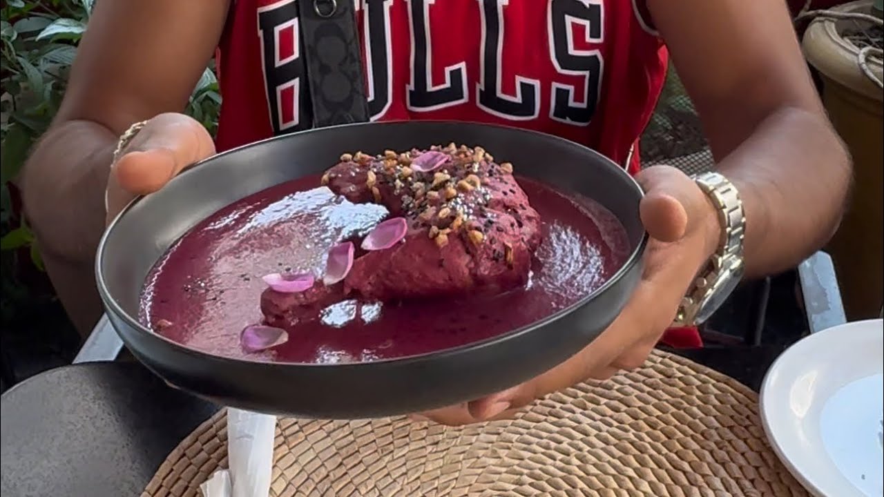 MOLE ROSA, NO PODÍA IRME DE TAXCO SIN PROBARLO - YouTube