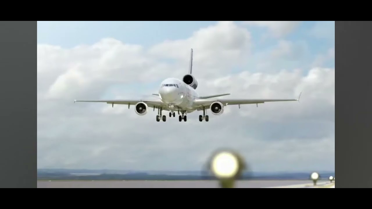 Fedex flight 80 plane crash - YouTube