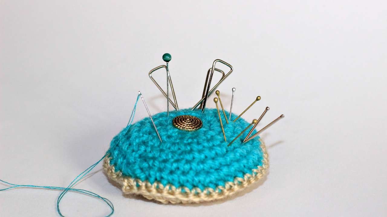 How To Create A Crocheted Circular Pin Cushion - DIY Crafts Tutorial ...