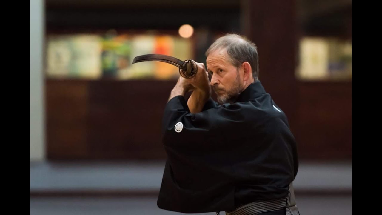 #Iaido Embu / Renshi 7th dan Demonstration - YouTube