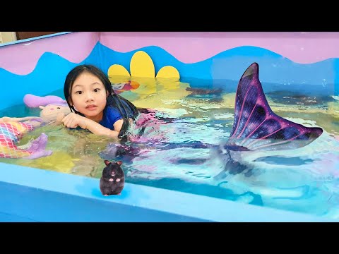 Tiny Hamster Scares My Mermaid Friend with Bug