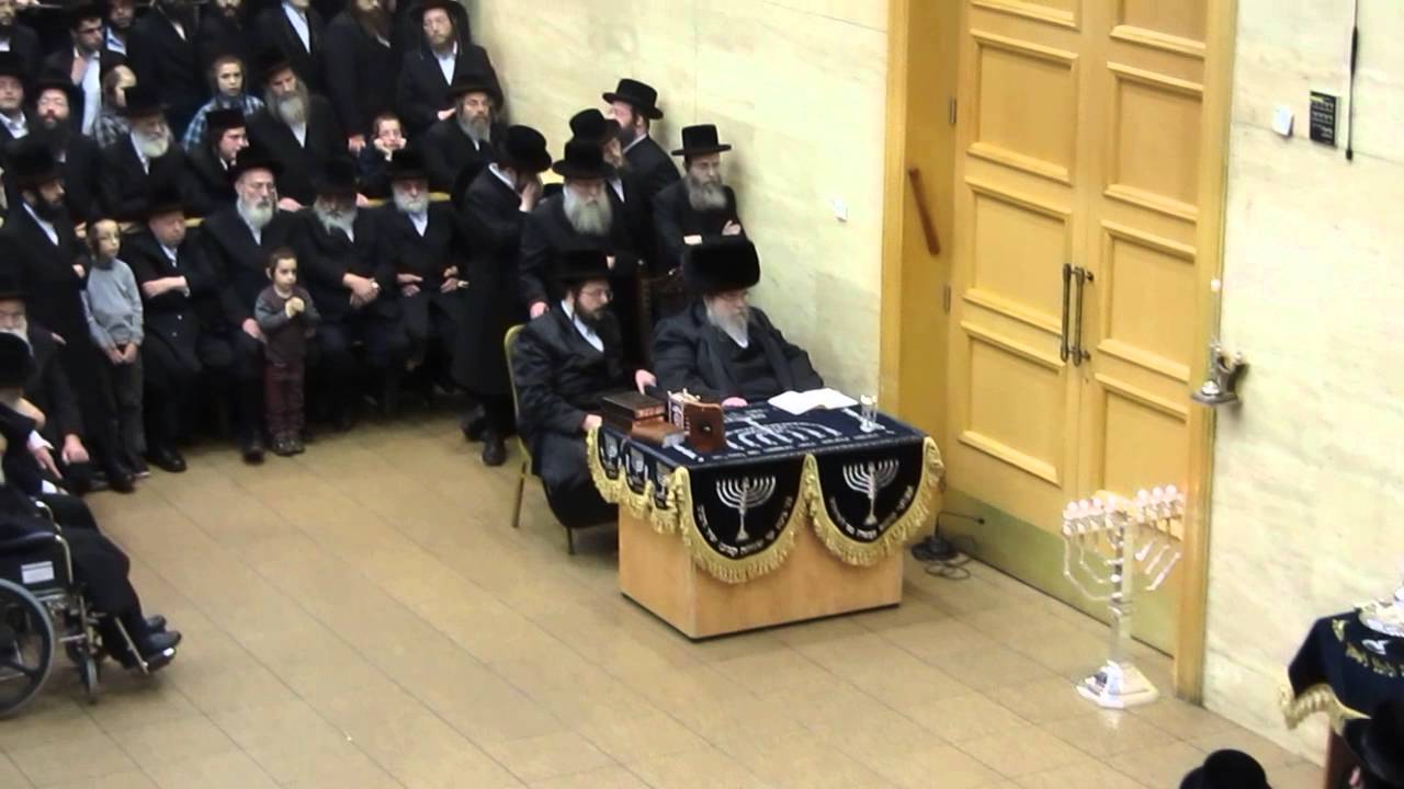 Belz Rebbe 7th day Chanukah 5774 Part 5 - YouTube