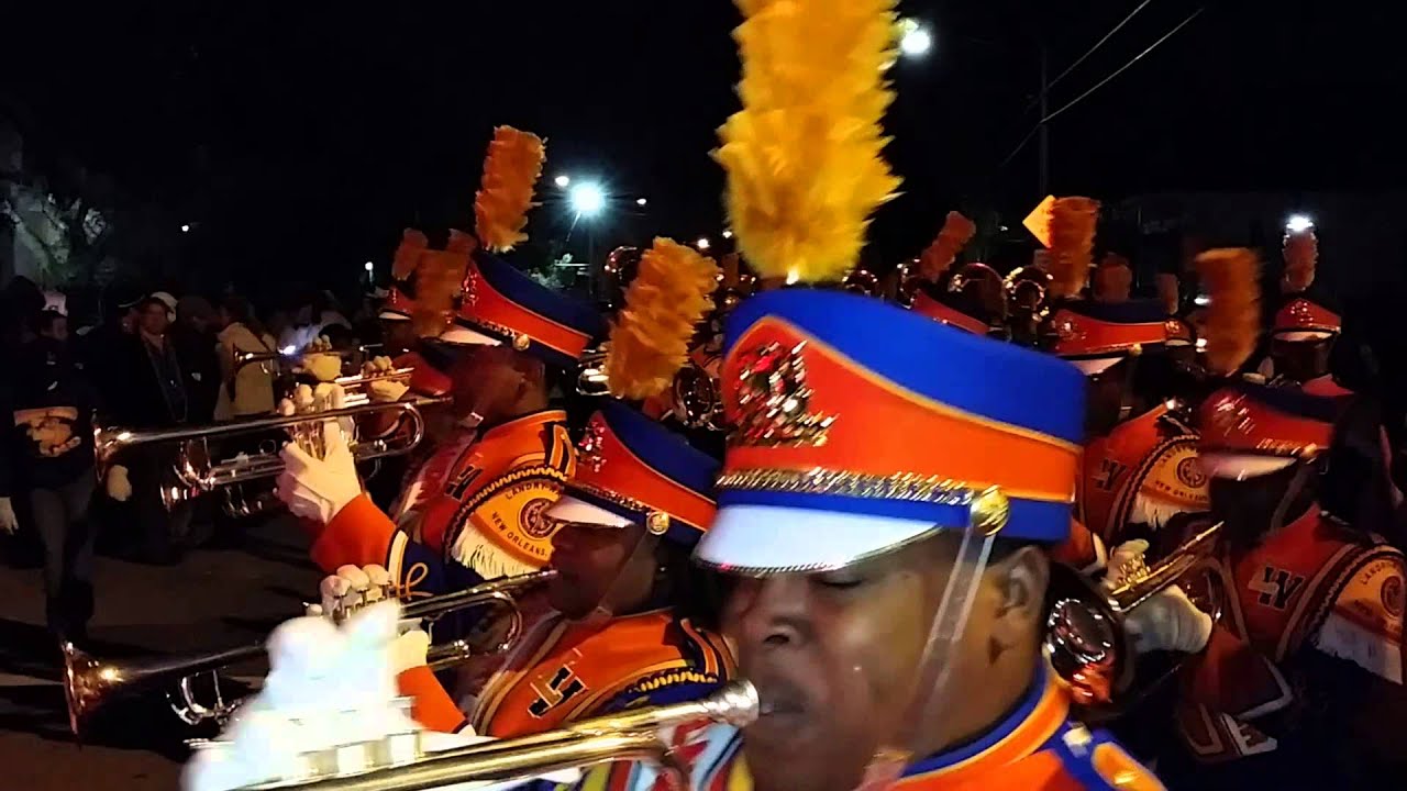 Landry-walker marching band 2014 druids parade - YouTube