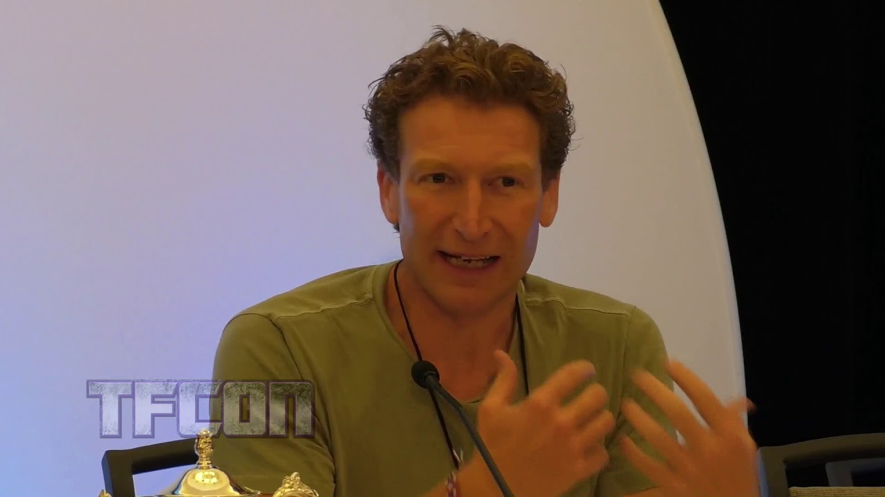 The Politics of Killing a Character with Transformers' James Roberts ...