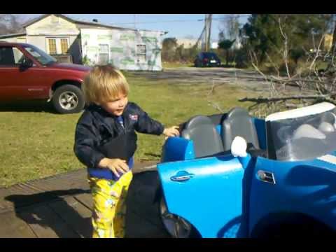 Mini Cooper Jeep Power Wheels Klein playing on trailer 1-29-12.3gp ...