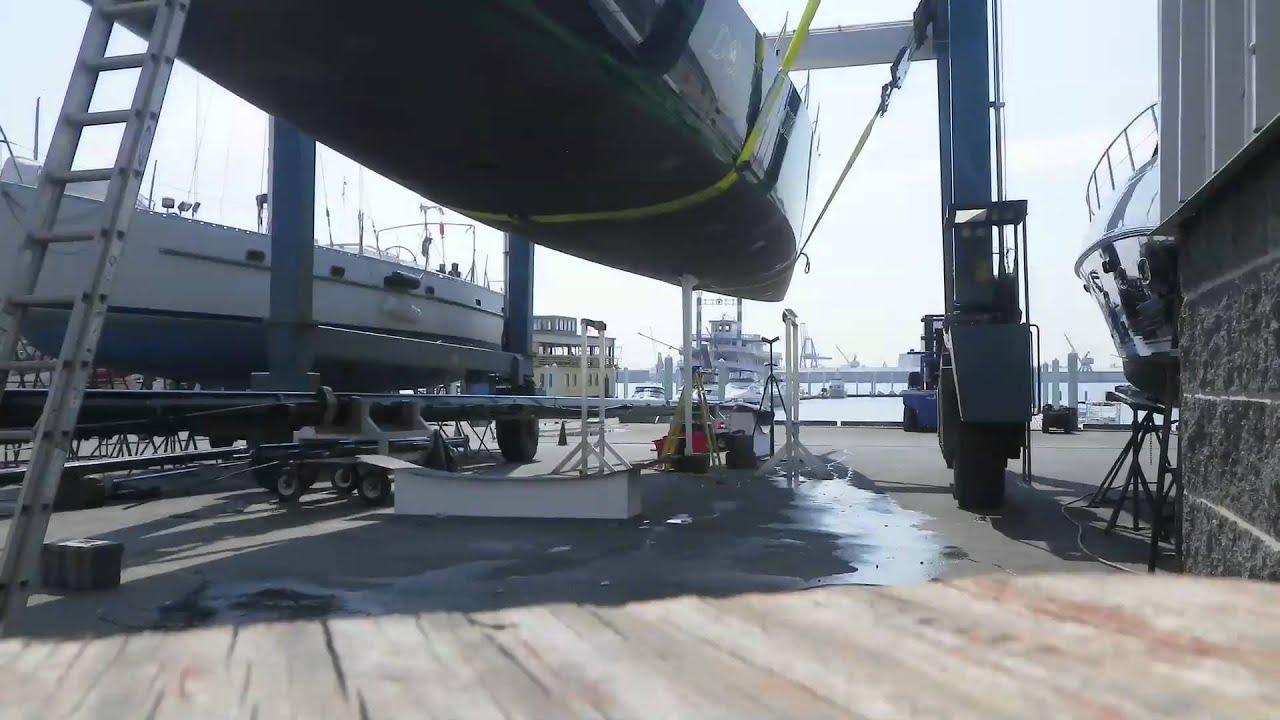 Installing the canting keel fin on Donnybrook - YouTube