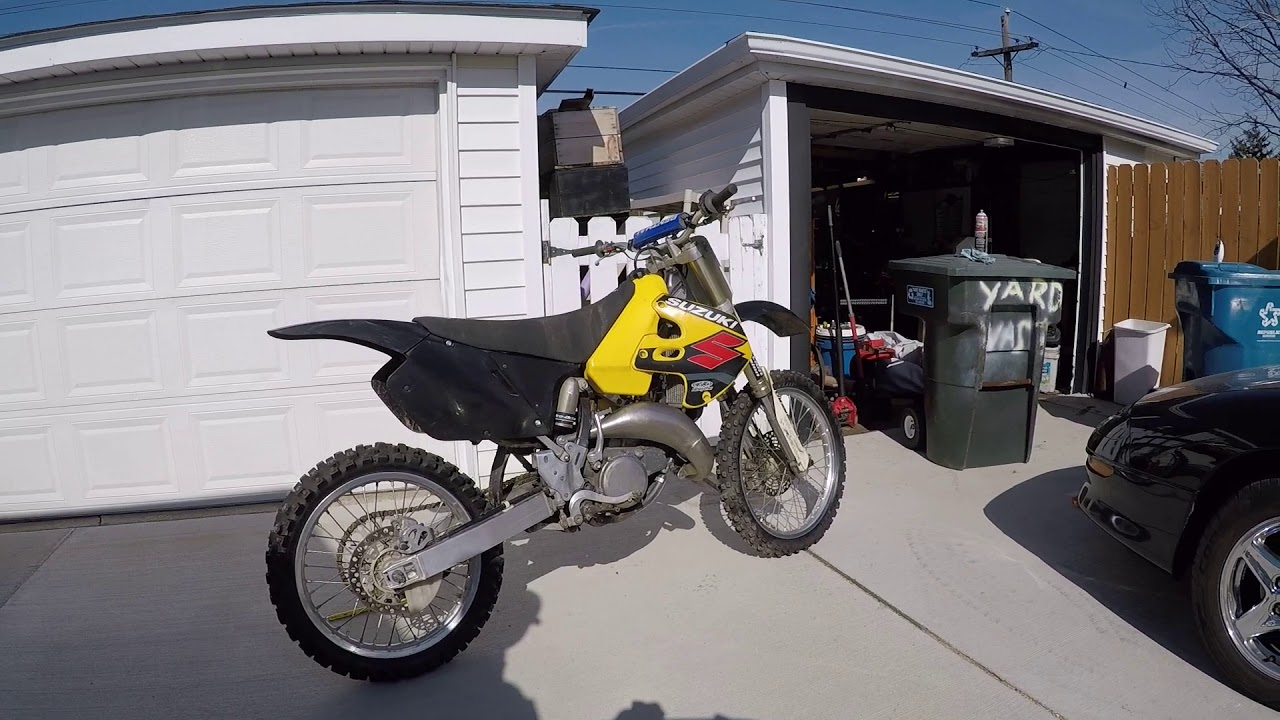 2000 Suzuki RM125 - YouTube