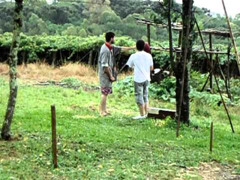soltando rojão de vara na mao. - YouTube