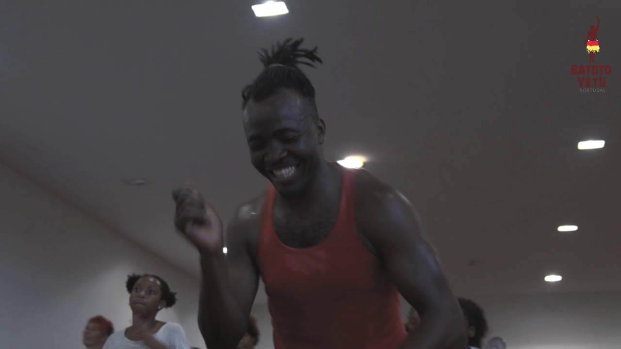 Fado Dançado Formação Batoto Yetu Portugal - YouTube