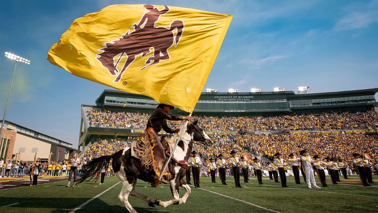 UWAA Cowboy Alumni Pre-Game Pep Talk with Randy Welniak - YouTube