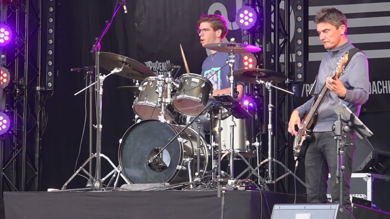 Marcel Fisser band - Staying alive met Sven - YouTube