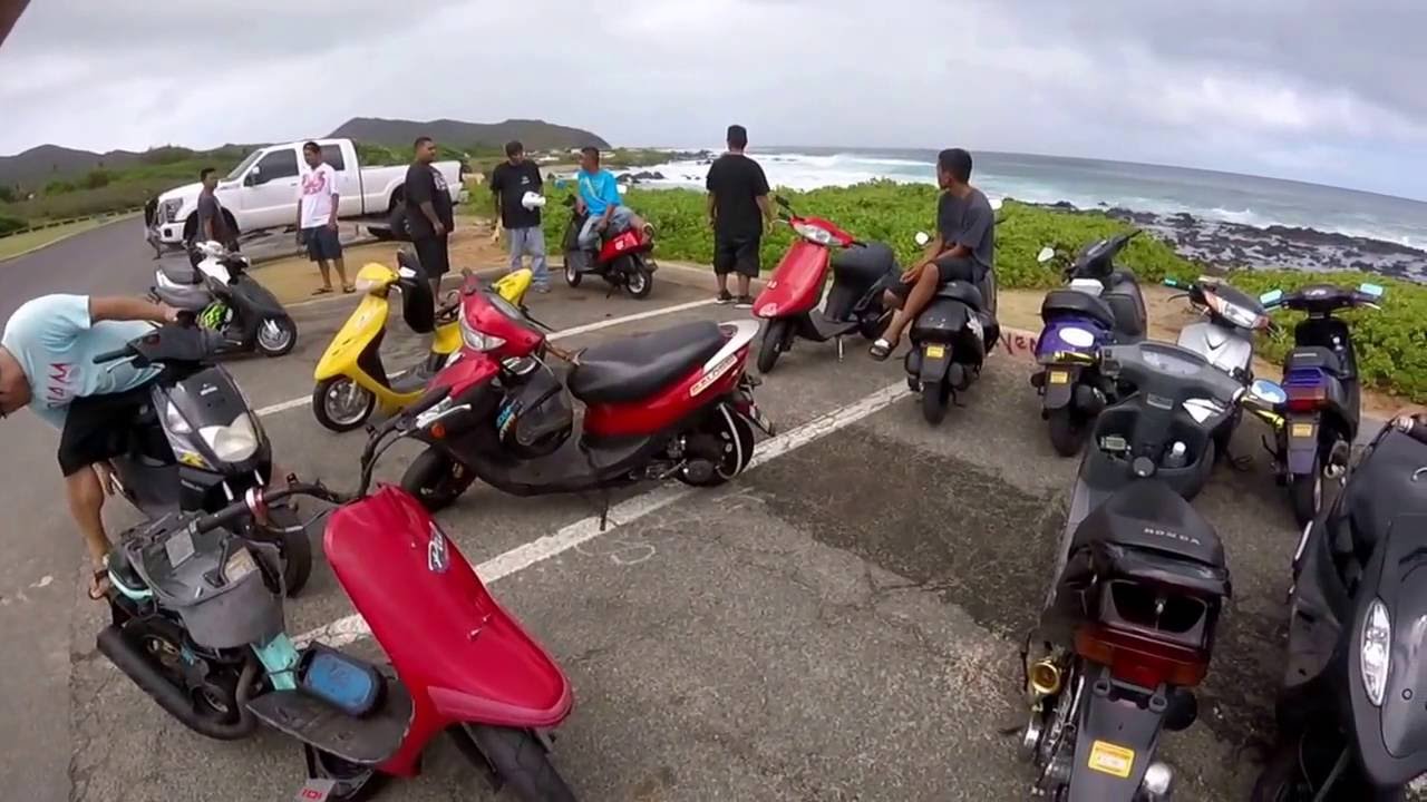 Honda af28 super dio zx First race with new 72cc dio motor - YouTube