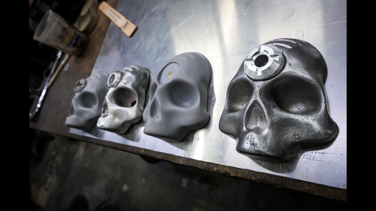 Casting metal skulls with sand and MDF - YouTube